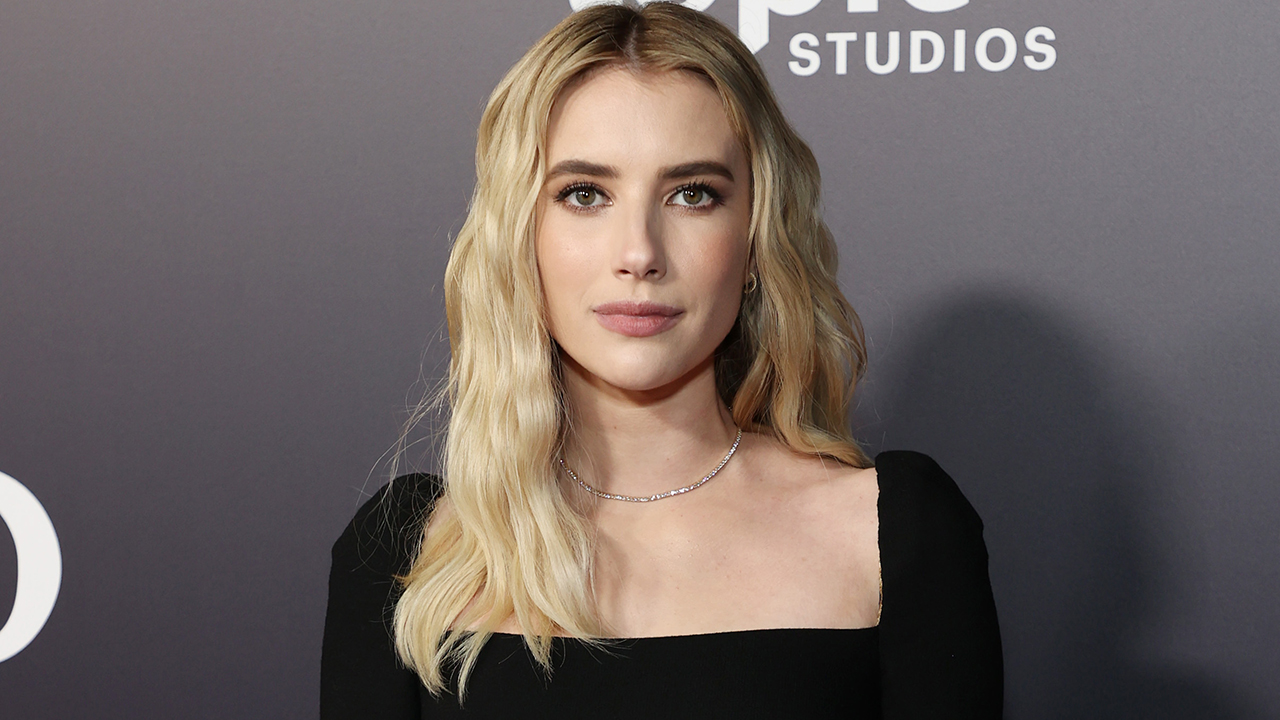 Veja primeira imagem de Emma Roberts em "Space Cadet" da Prime Video ...